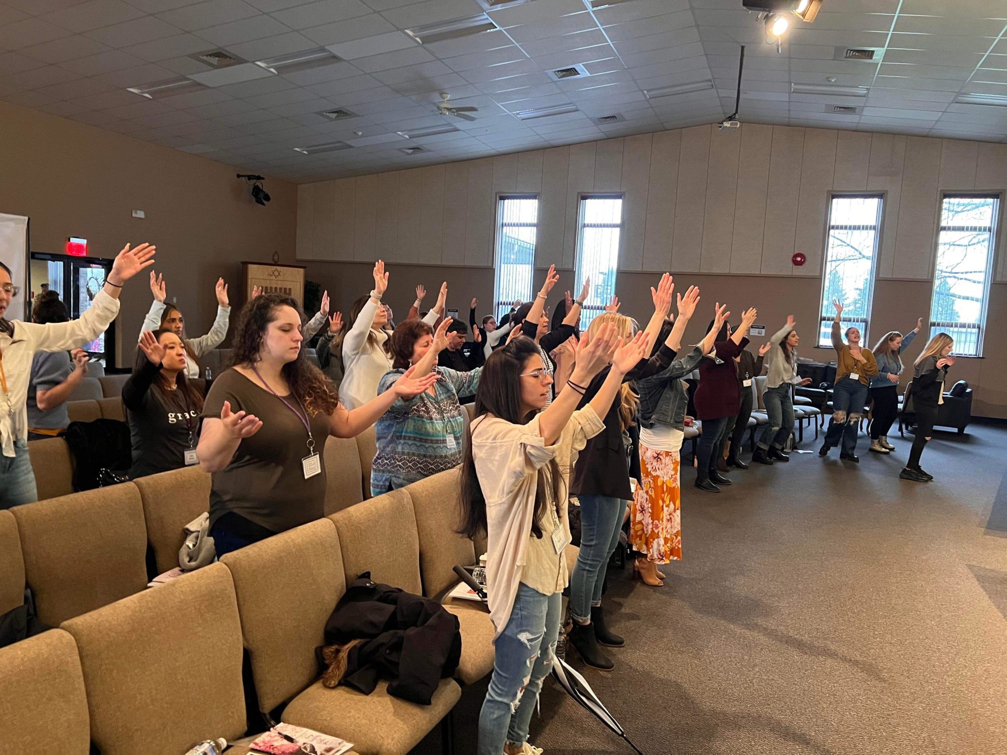 Lioness ARISE Encounter | ROAR in the Valley™
